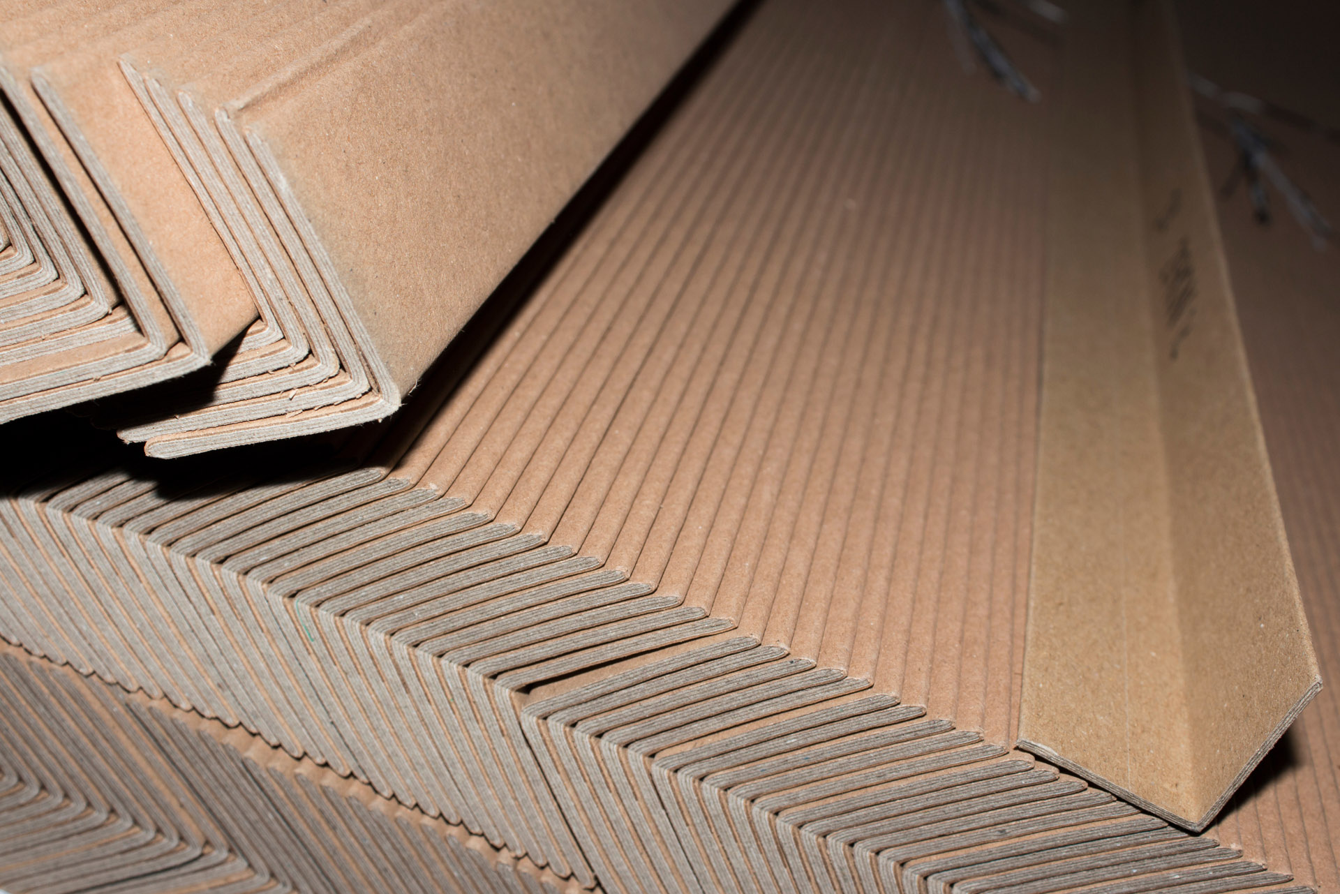 Cardboard Edge Protectors, Manufacturer - PackoPack